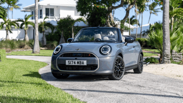 2025年型 MINI JCW コンバーチブル F67 試乗記：進化のポイント | BMWとオープンカー、2台持ちは大変でした/GOCCHI