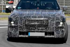 BMW 7シリーズ G70 LCIモデルをスクープ：外装・内装を徹底分析 | BMWとオープンカー、2台持ちは大変でした/GOCCHI